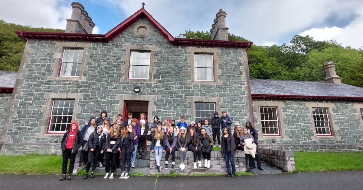 Year 11 experience local history in Llanberis | Ysgol Eirias